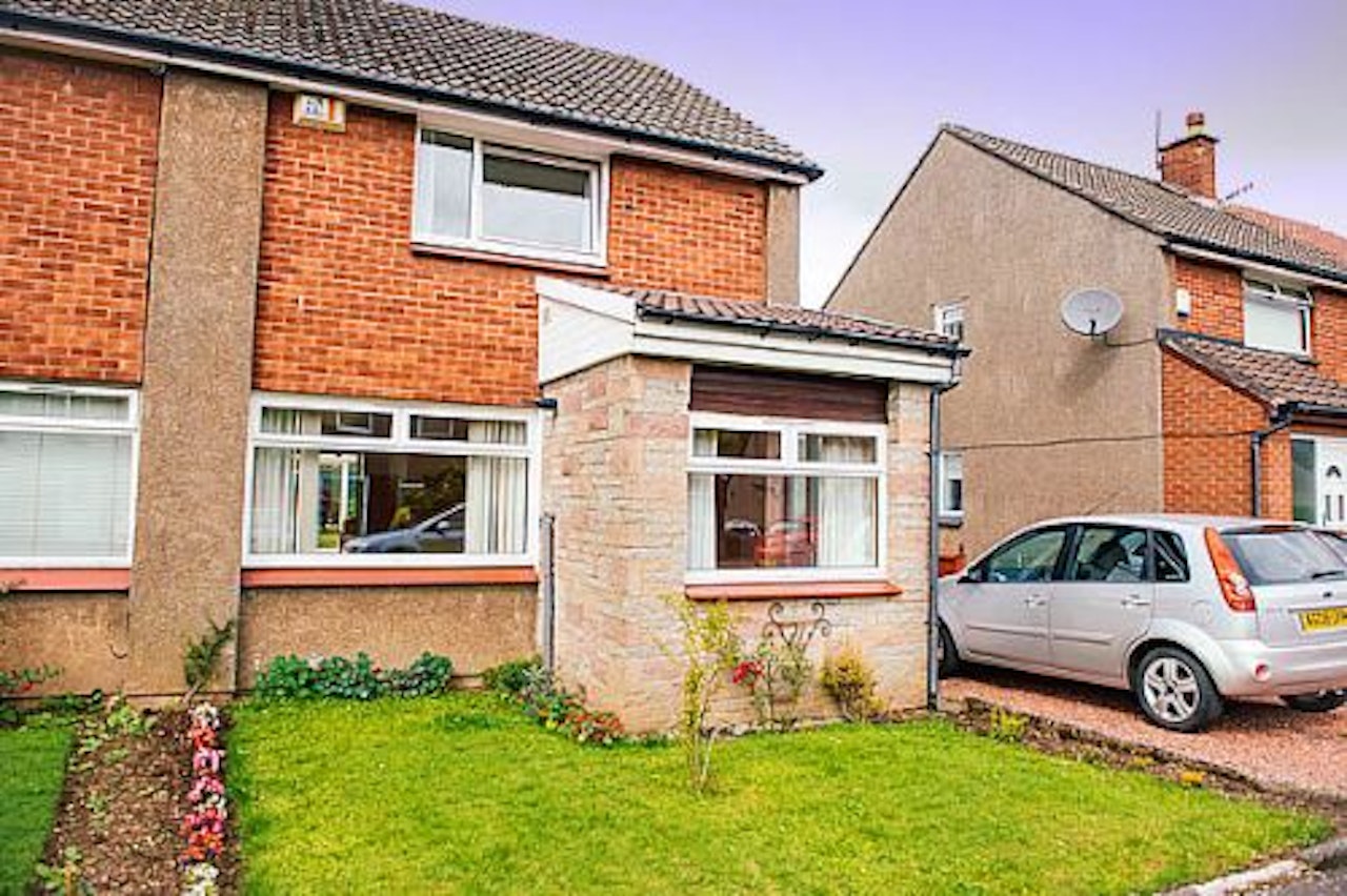 3 Bedroom Semi Detached House Muirside Avenue Rosebank G66